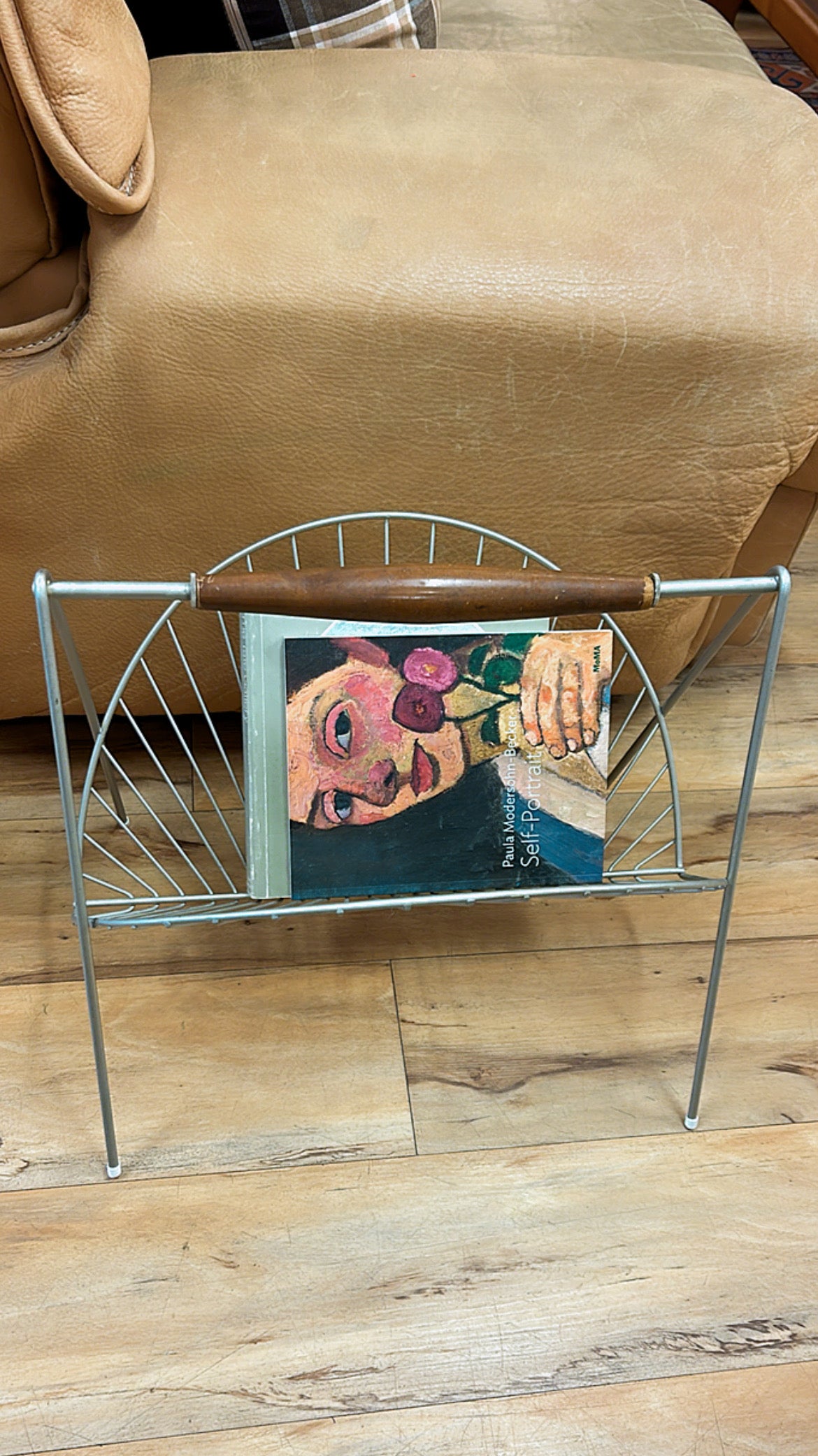 Unique MCM Magazine Rack – Casa Modelo Studio